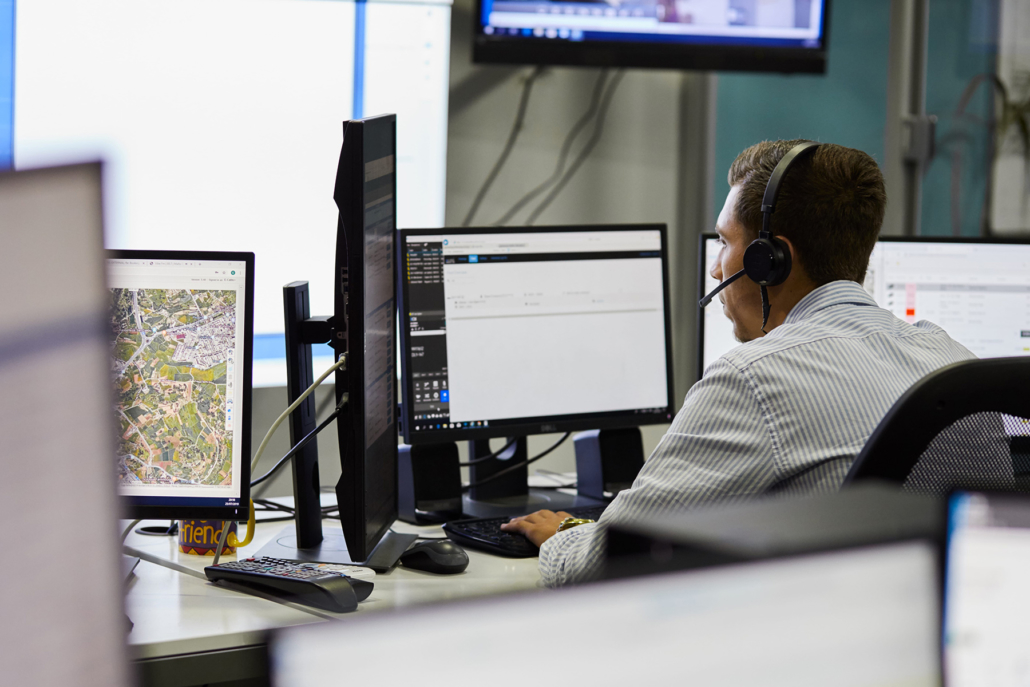 Contact Us - eCabs App | Book a ride in minutes | eCabs Malta